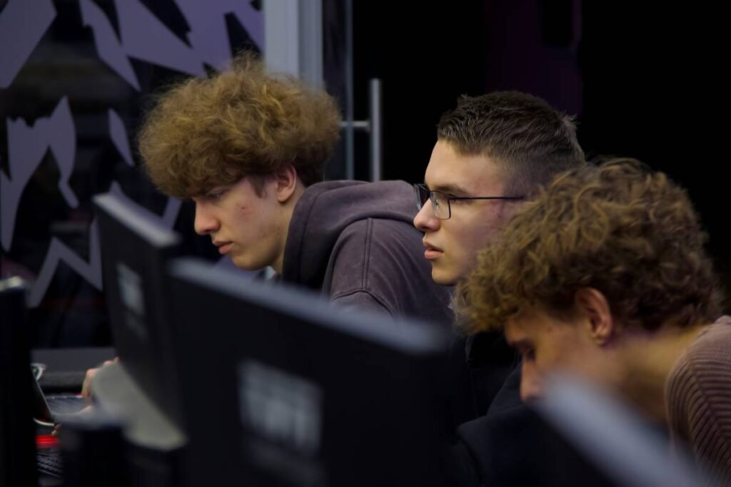 ALGS Team Composition Map: Why Your Squad’s Legend Picks Make or Break ...
